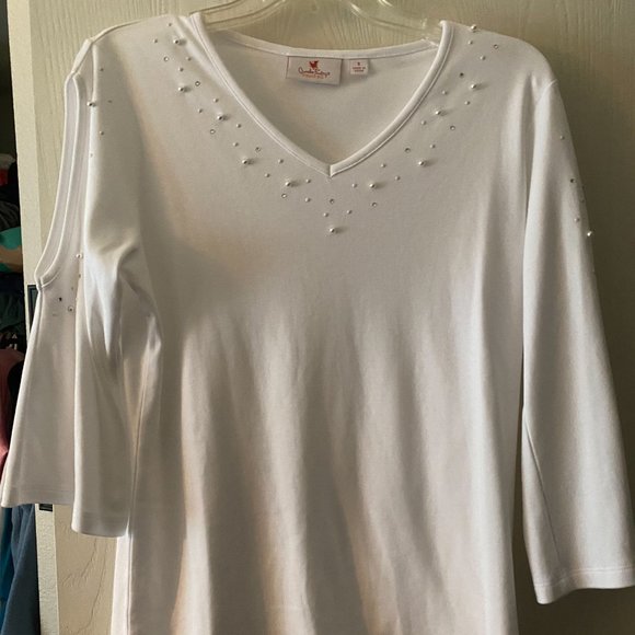 Quacker Factory | Tops | Quacker Factory White Top With Perls And ...